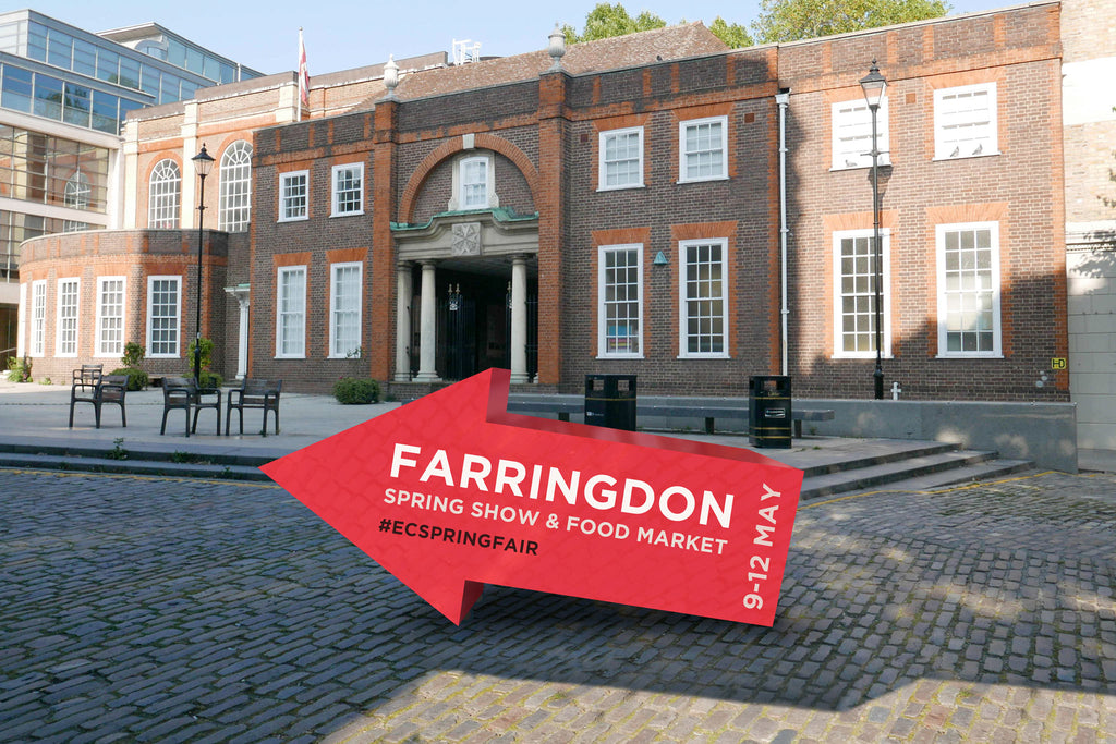 Giant Outdoor Arrow for Events – Goodwin & Goodwin™ - London Sign Makers